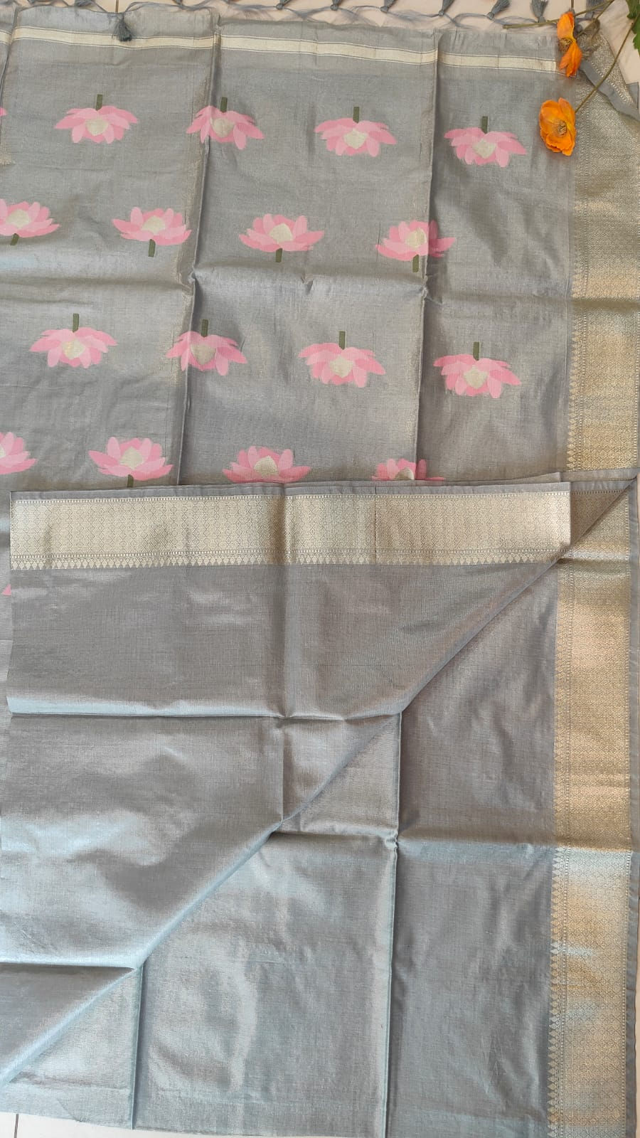 Embroidered | Ramo Mora