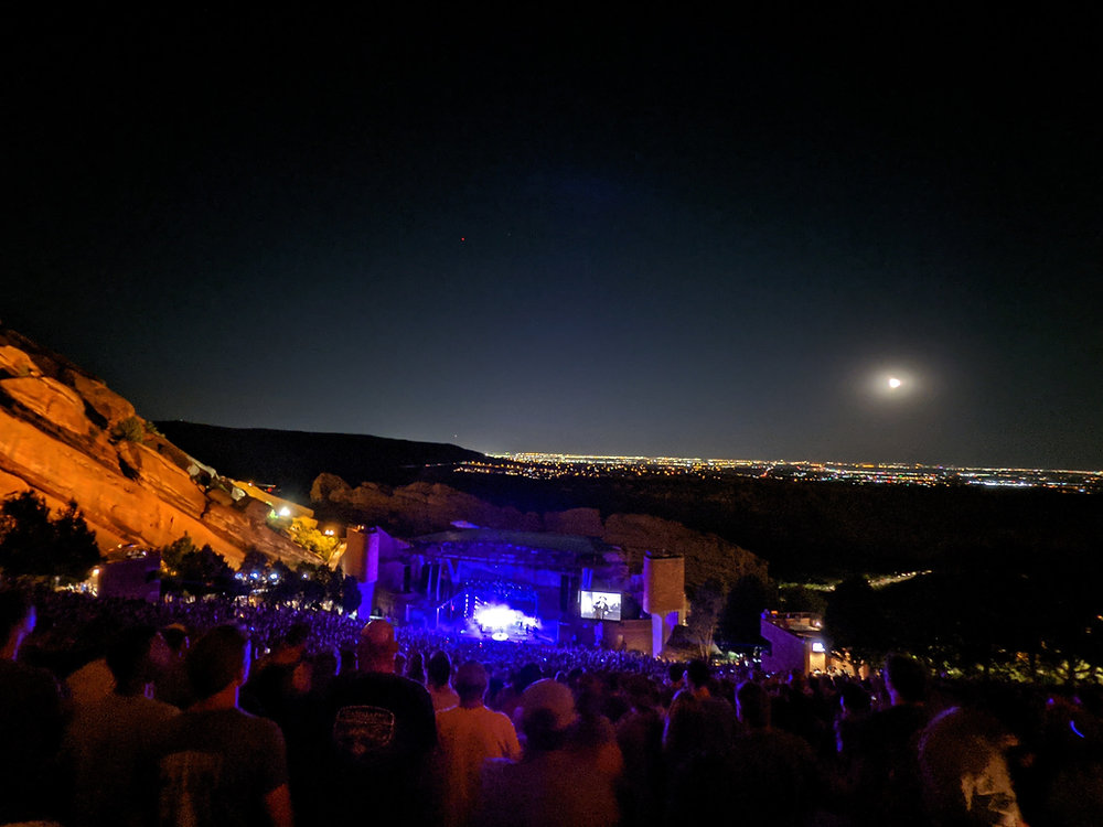 Red Rocks and Cozy Nook Cabins
