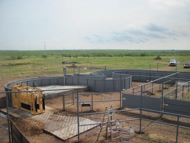 Deesing Livestock Handling Corrals | Cattle Corral Designs