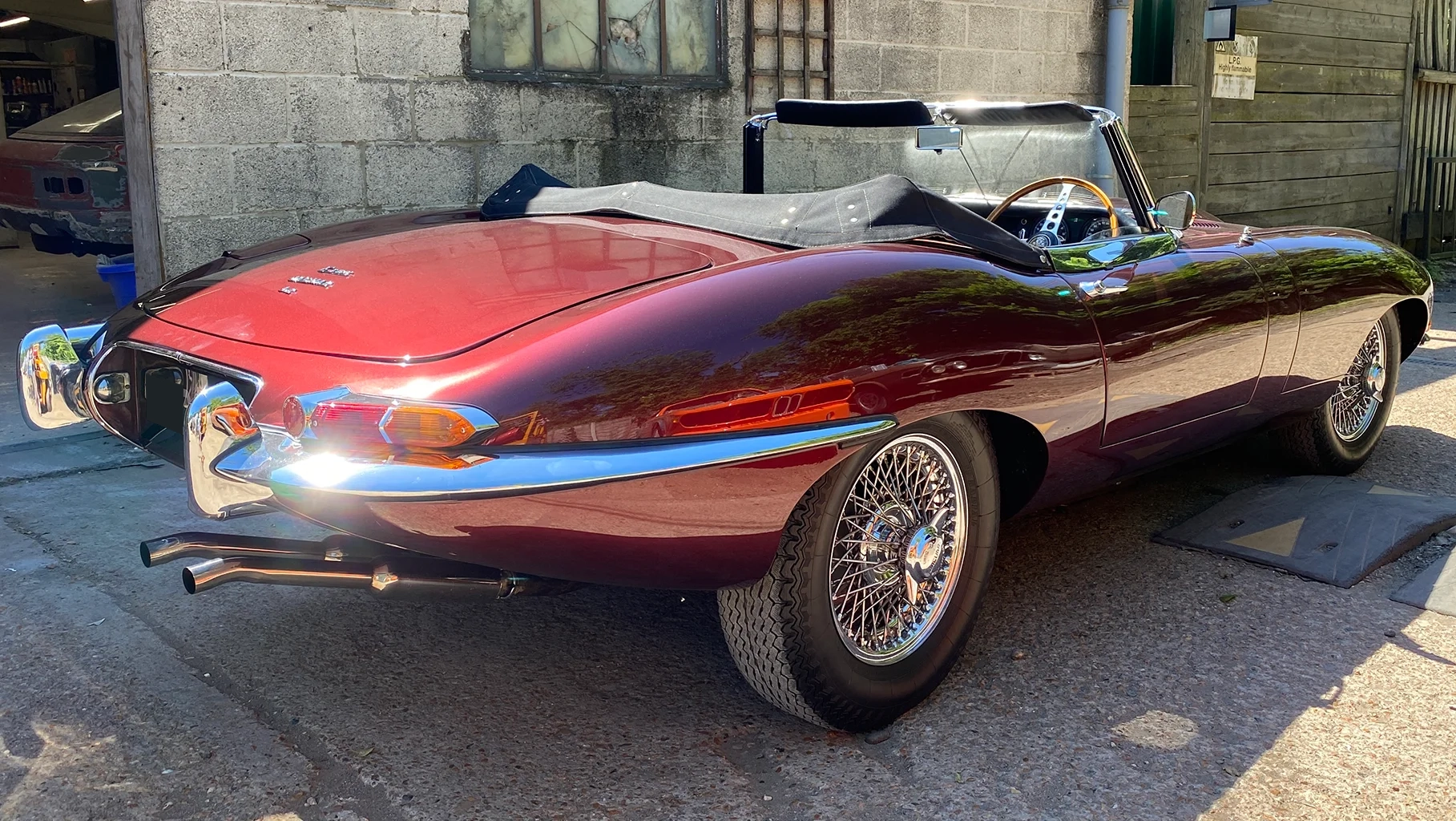 Jaguar E-Type | PaintBarn