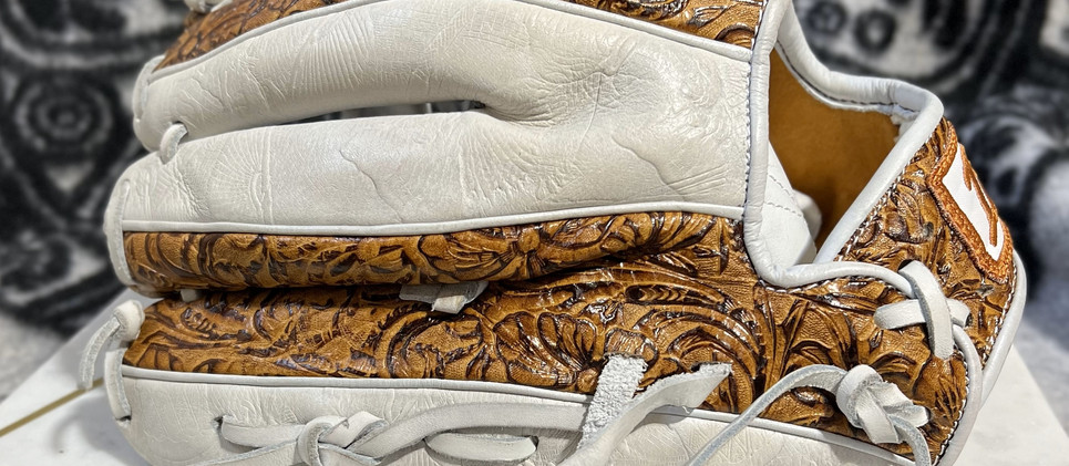 Izaa Gloves | Custom Infield Outfield Genuine Leather Baseball and ...