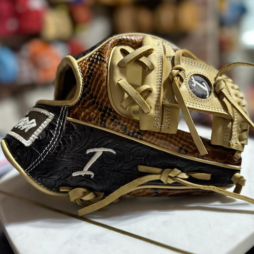 11.75" RHT I-Web Snake Skin Baseball Softball Glove