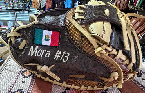 Customized Catchers Mitt for Baseball Softball - Handcrafted ...