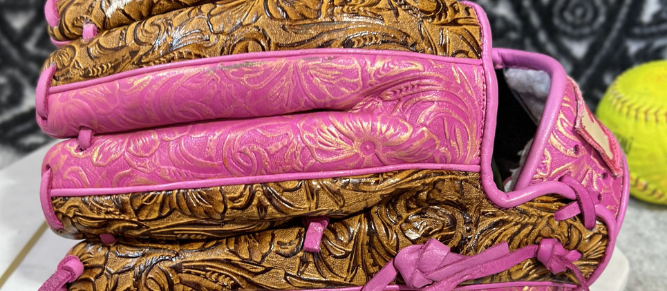 Izaa Gloves | Custom Infield Outfield Genuine Leather Baseball and ...