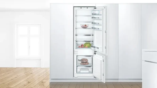 Bosch Series 6 Built-in Fridge-freezer with Freezer at the bottom ...
