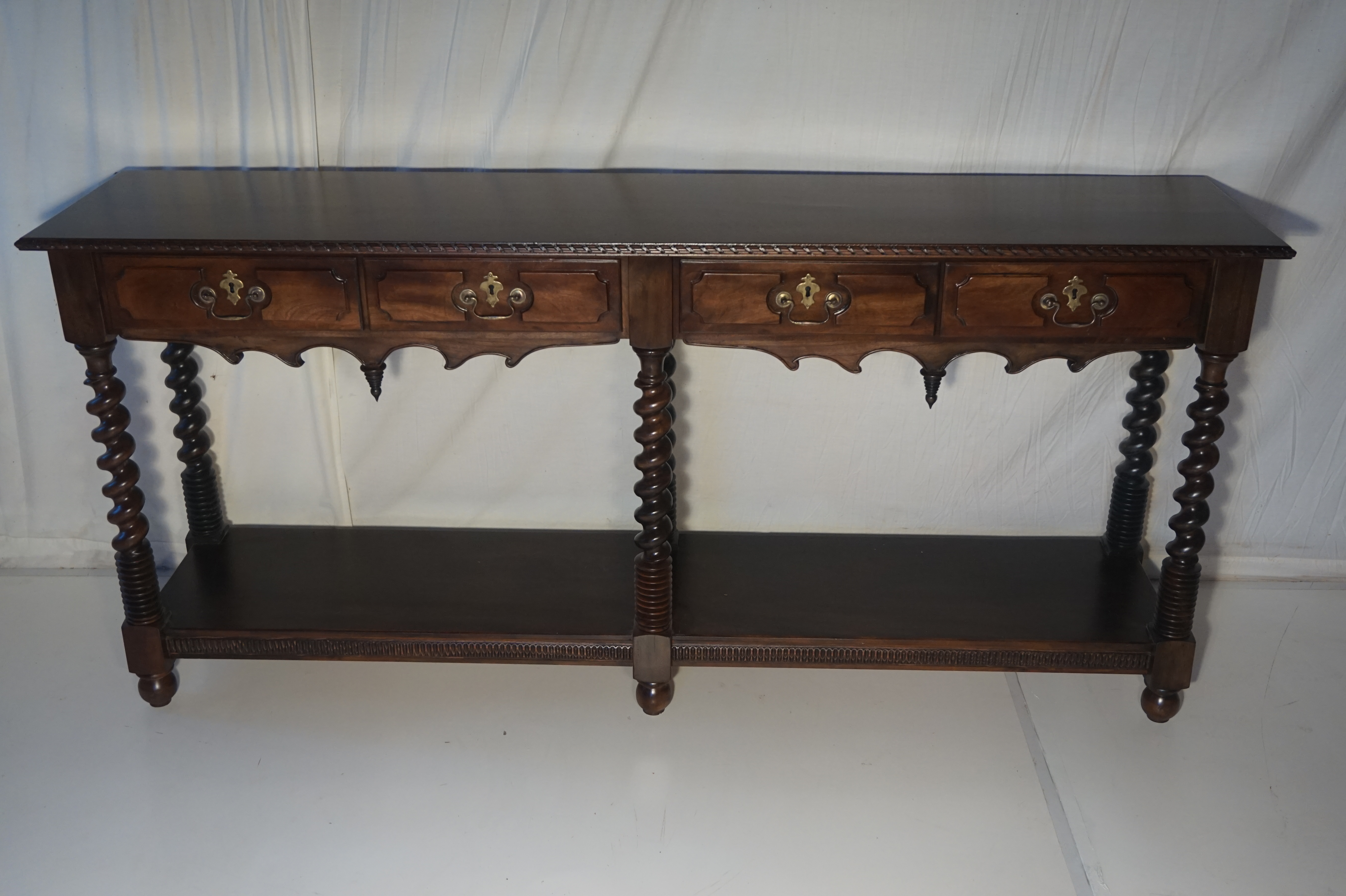 Richard Gentry Designs | Nashville Artisan Furniture & Cabinetry