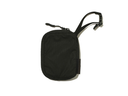 Snow Peak AC21 Active Sling Wallet Black | CAMP STUDIO STORE