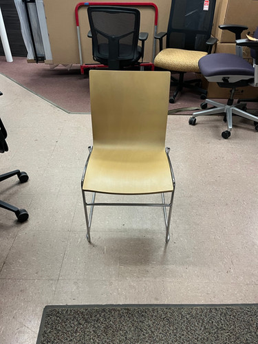 Izzy Plus Cyclus Chair - Used Seating | Discount Office Furniture, Inc.