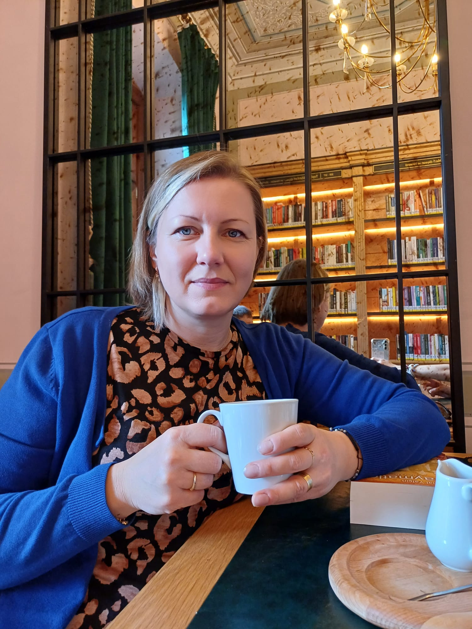 Monika | Prima Language