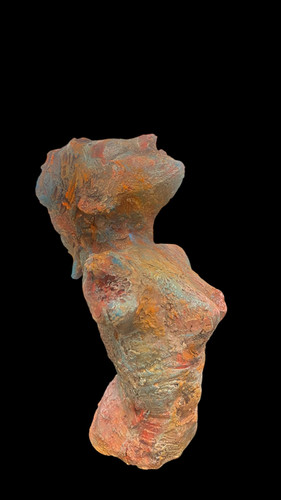 “Alejandría” - Clay Sculpture / P. Rocha | Gastón Charó