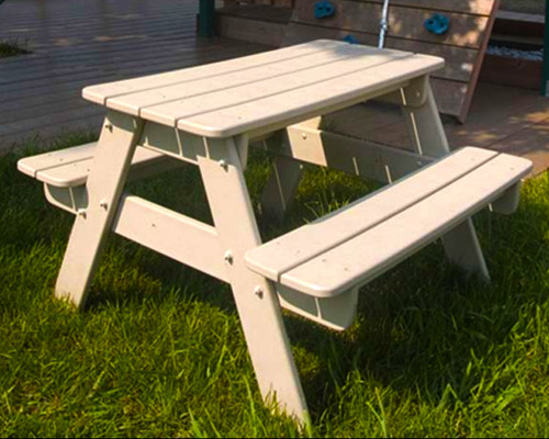 Composite Polywood Kid's Picnic Table | Spaces For Play