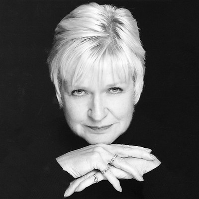 Lyn Richardson - Celebrant | Lyn Richardson