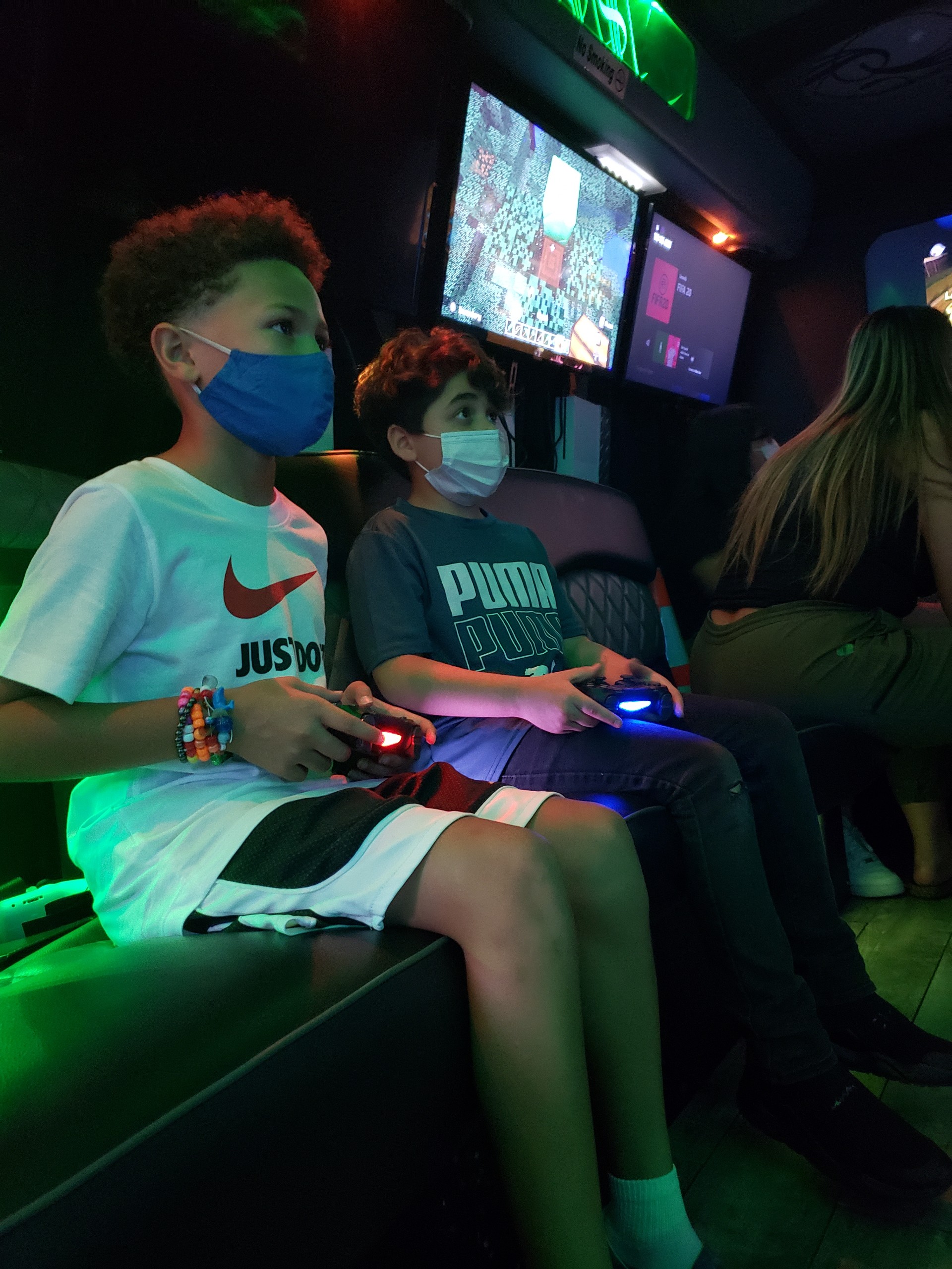 This is the best mobile video game truck bus in Los Angeles for ...