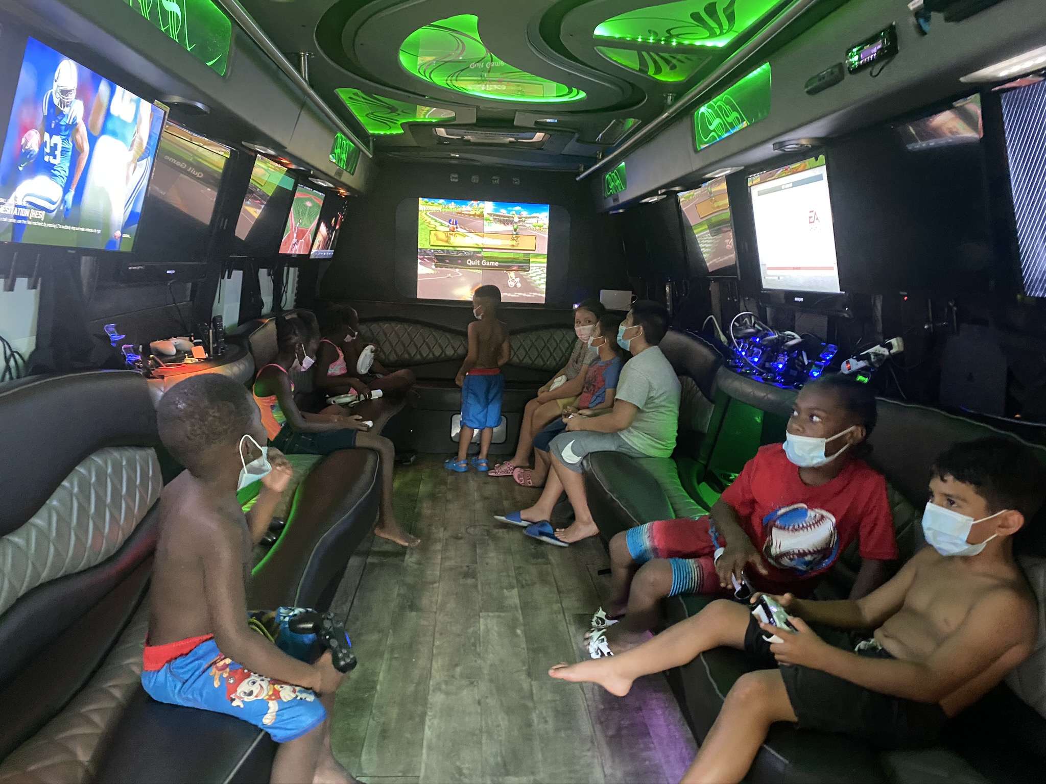 This is the best mobile video game truck bus in Los Angeles for ...