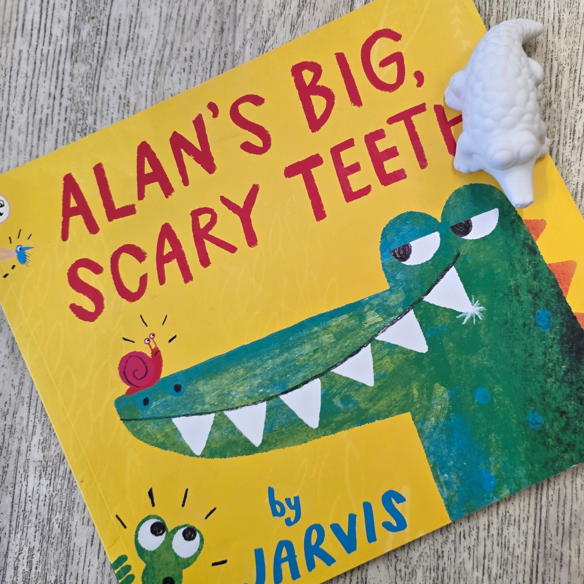 Tots, Pots & Tales - Alan's Big Scary Teeth | the-mug-tug