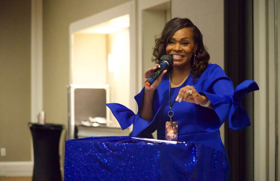 Lady Powell | IAMFRAGRANCE