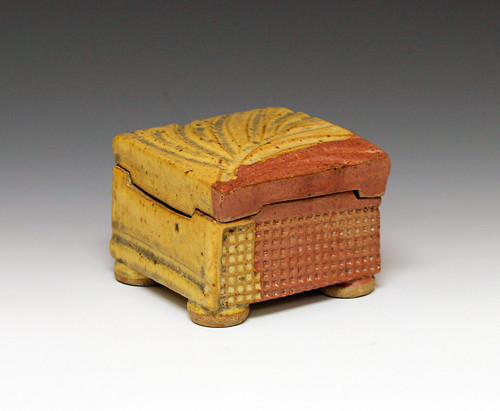 Small Rectangular Lidded Box | Ron Netten Ceramics