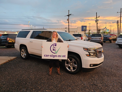 2015 Chevrolet Suburban LT | CAR-SIGN-MINT