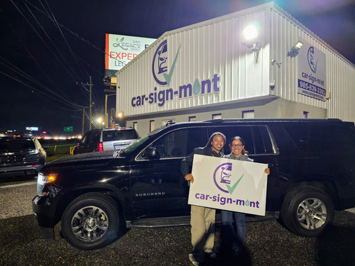 2017 Chevrolet Suburban | CAR-SIGN-MINT