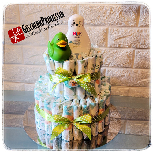 Windeltorte Ente 2-stöckig 30 Pampers Windeln grün | Geschenkprinzessin