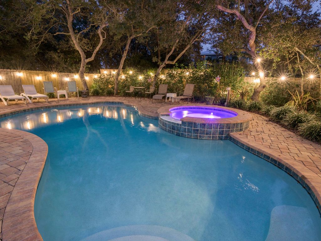 Zula Beach | Destin Vacation Beach Houses