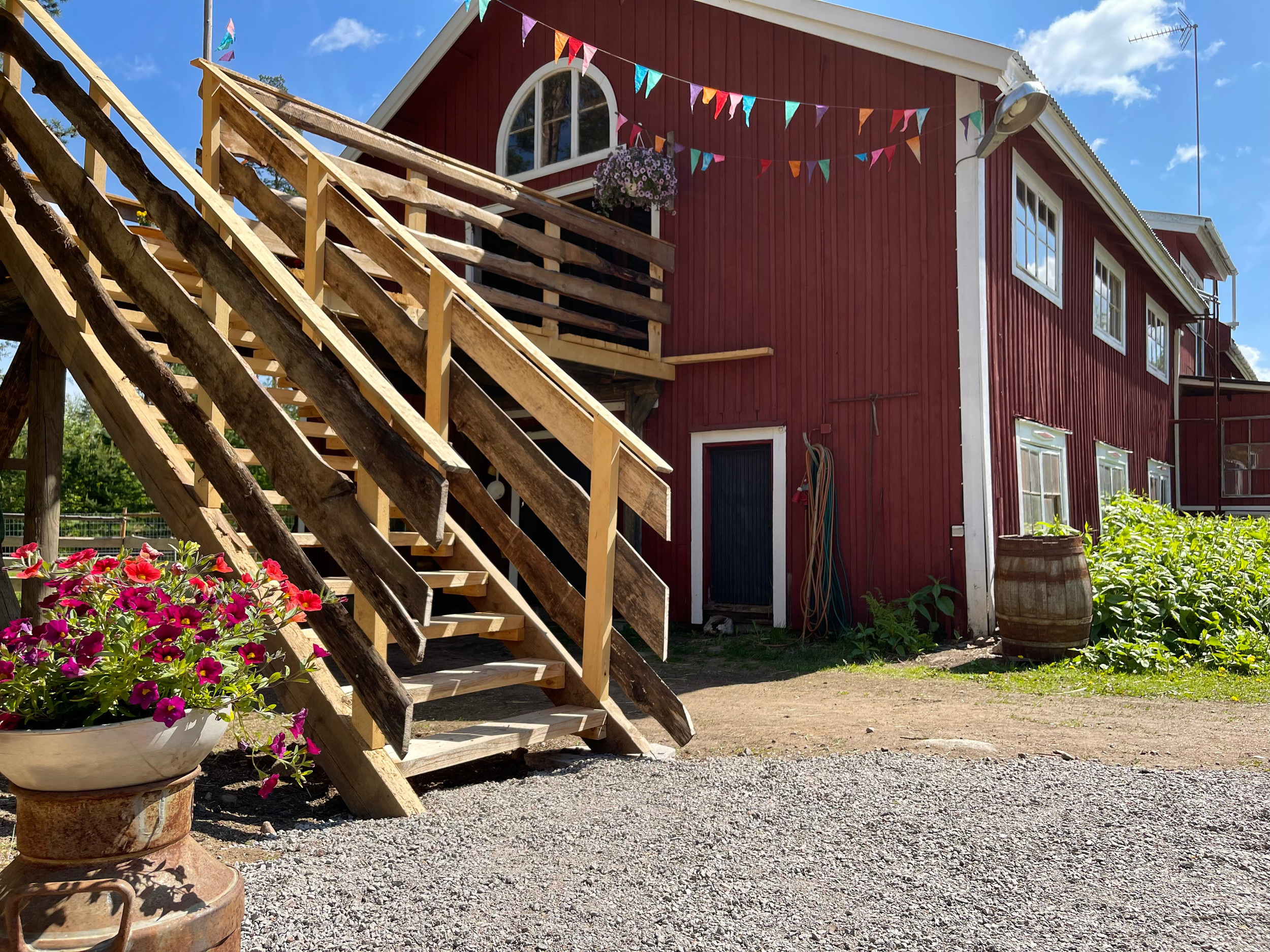 Kivilinnan tila | Lasten synttärit ja eläinleirit Porvoossa