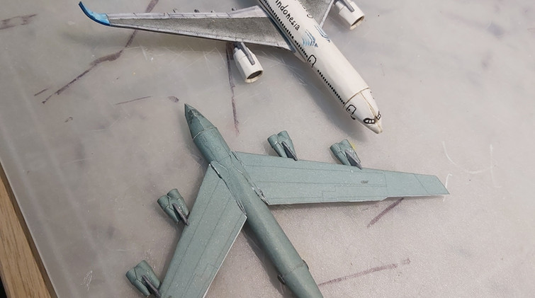 Northrop Grumman B-2 & Boeing B-52| paper model template download ...