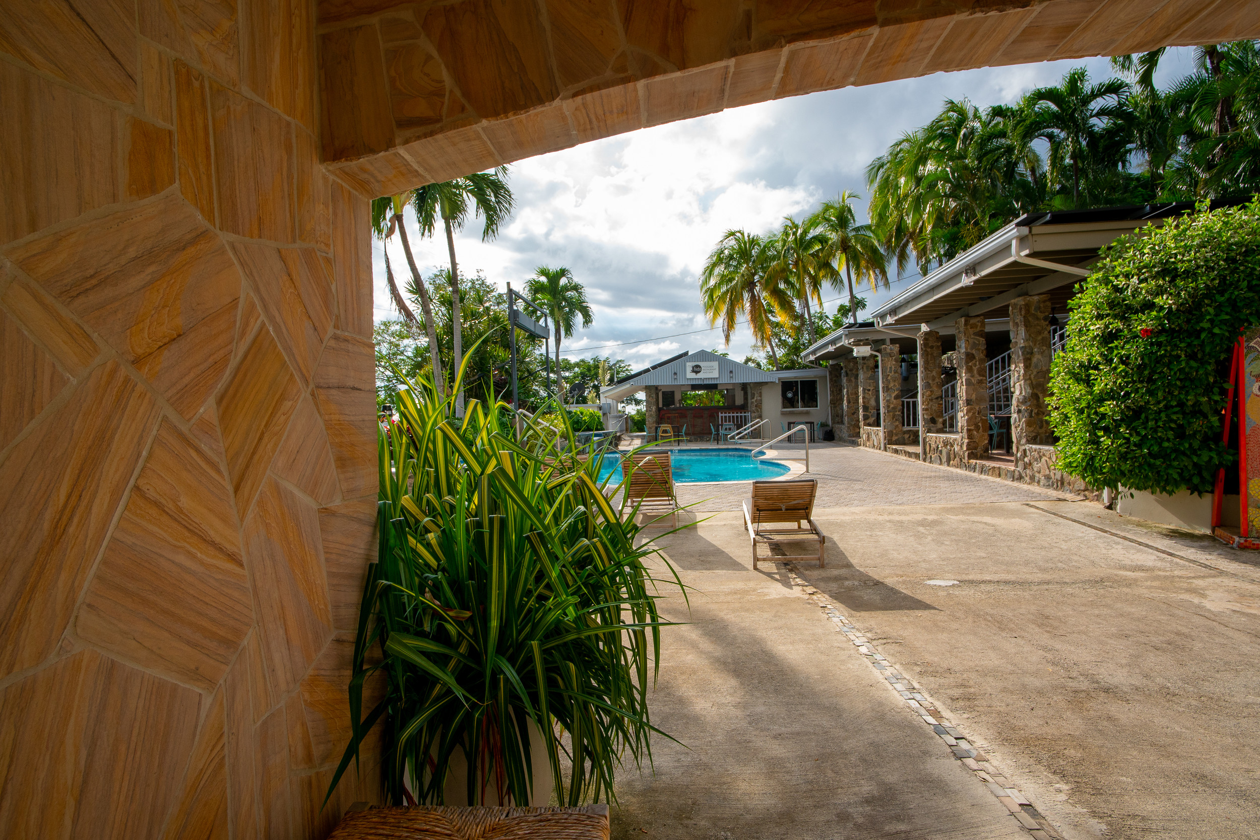 Lazy Parrot Inn | Join Our Flock