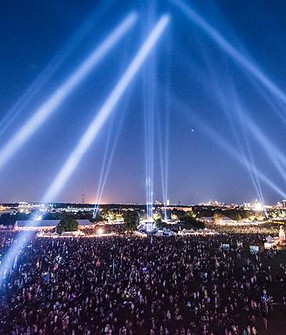 Home | Strong Lighting Followspots and Searchlights