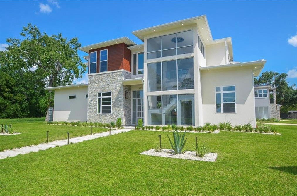 Custom Homes in Riverside Terrace