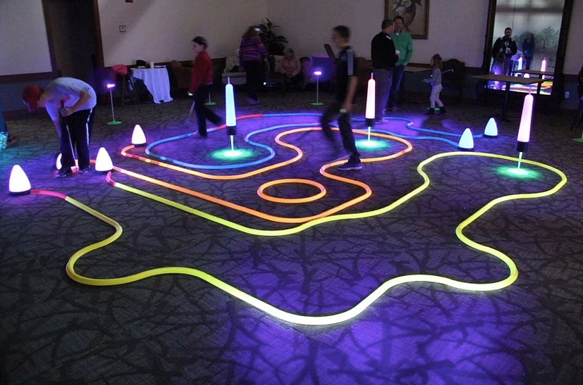 INDOOR LED MINI GOLF 305-741-5028