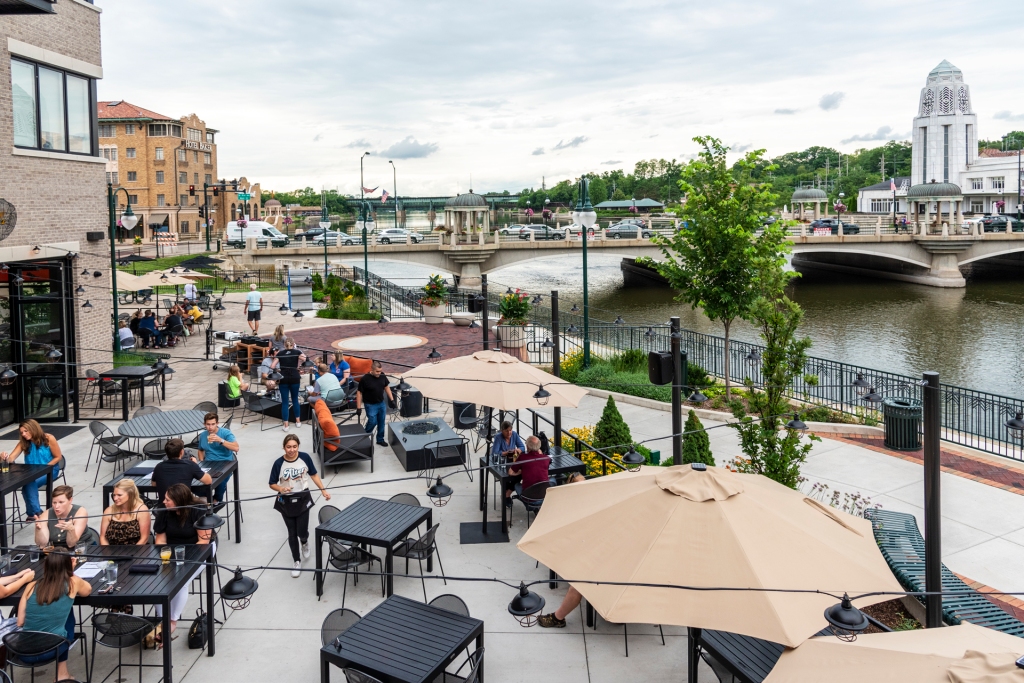 Five great ways to enjoy the Fox River in St. Charles, IL