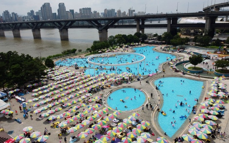 Han River Park Swimming Pools