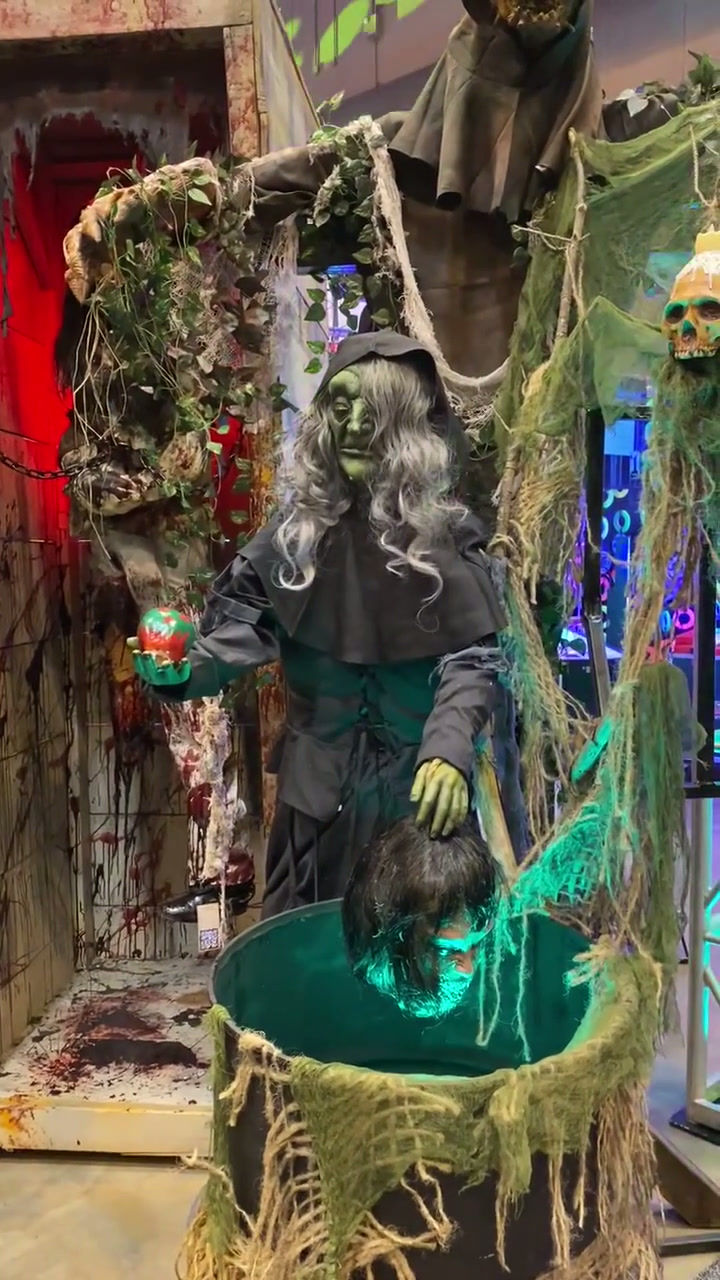 Evil Fairytale Witch Animation | Haunted Props