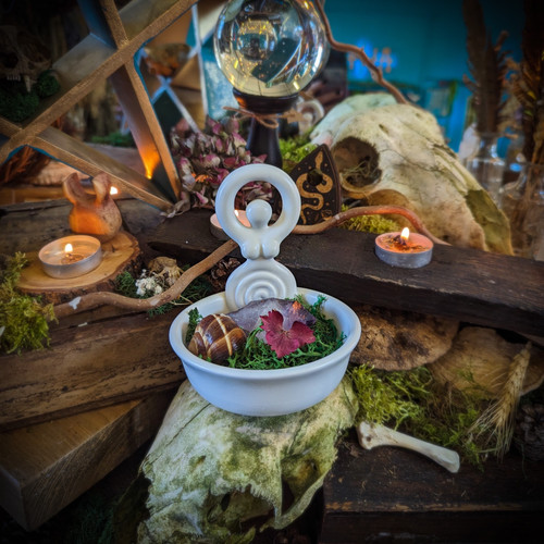 Goddess Offering Bowl in Pure White | Altar Collective