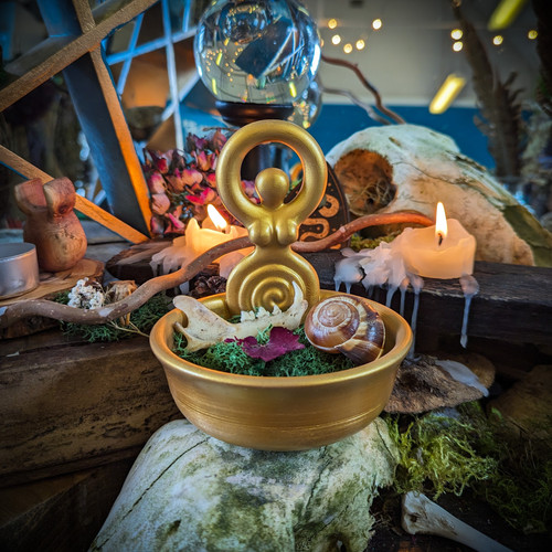 Goddess Offering Bowl in Gold | Altar Collective