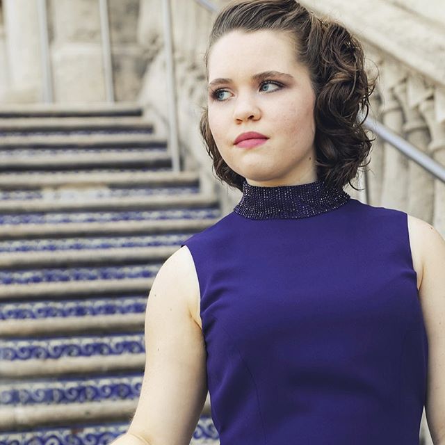 Home | Emily E. Finke | Female Opera Singer