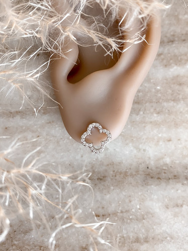 SHANIA || Four Leaf Clover Ear Studs | VANYKA JEWELRY