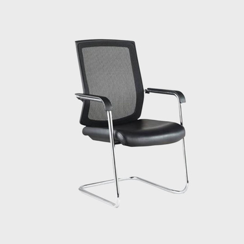 Luma Visitor C-shape chair | Square Furniture
