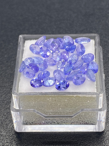 Tanzanite with inclusions | Oval | Two pieces of 5 x 3 mm | Imagem