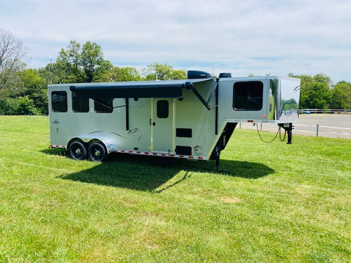 New 2025 Harmar Dixie Star 3 Horse with 6' Full LQ, Stock #0995 | treas ...