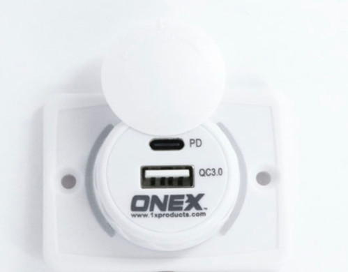 USB/C White Flush Mount dual type USB outlet | Version 1