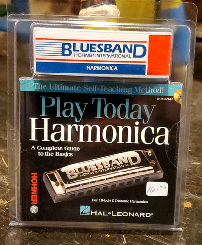 Hohner "Play Harmonica Today" kit w/harp and guide | cathead