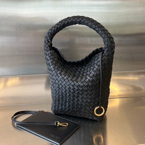 BOTTEGA VENETA SMALL CABAT BUCKET BAG | Vlixco Goods