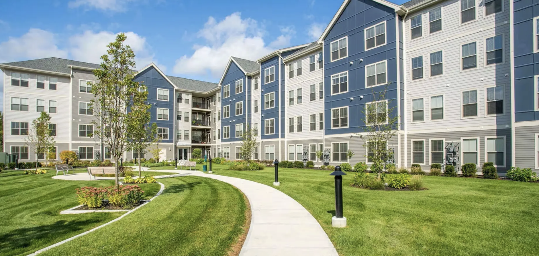 Cap Rates and Interest Rates in U.S. Commercial Real Estate: A Data Note