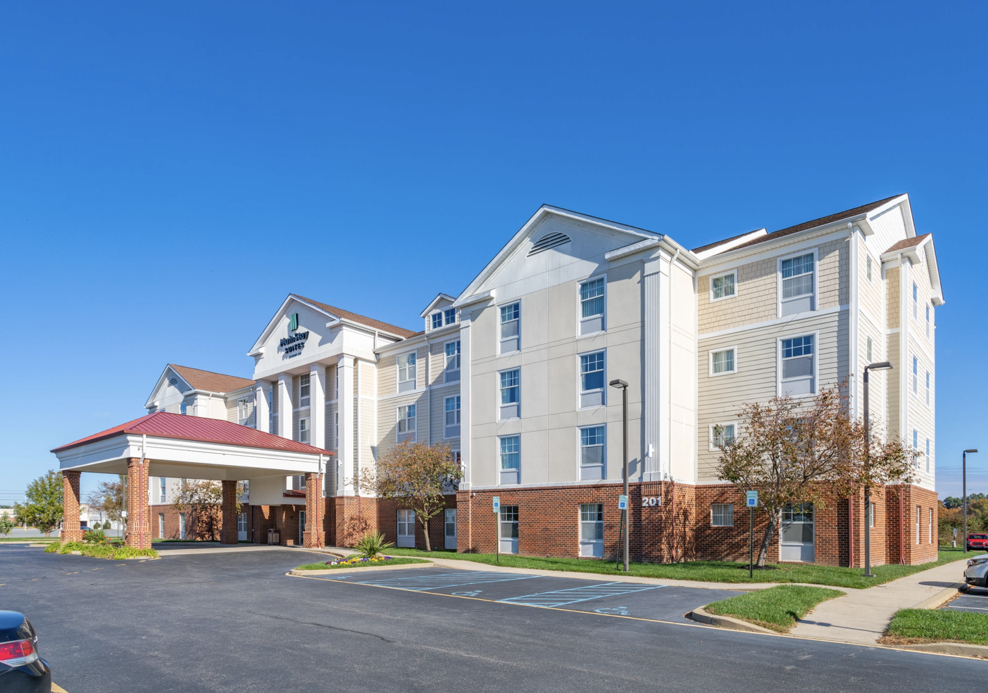 Room Sizes in Newly Built Hotels: A Scale-by-Scale Comparison and ...