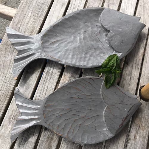 WOODEN FISH PLATES - GREY | The Coastal Lifestyle Company