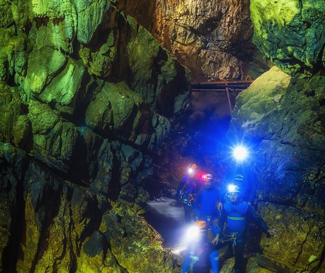 SPELEO & CAVE CANYONING | Hydro Vert & Trek