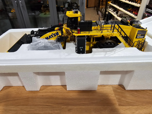 Komatsu WE1850 Wheel Loader | edsdiecastshed