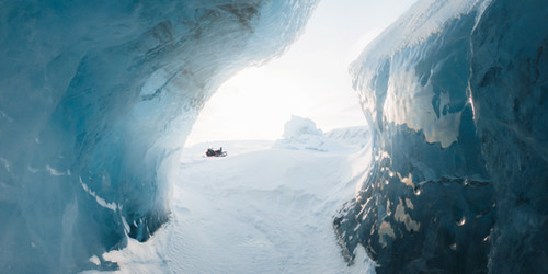 3-day East Coast Adventure: Snowmobile and Cabin Escape | Svalbard Wildlife